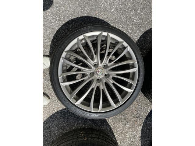 CERCHI 20" ALFA ROMEO 8C GOMMATI PIRELLI Pistoia - AnnunciToday.it