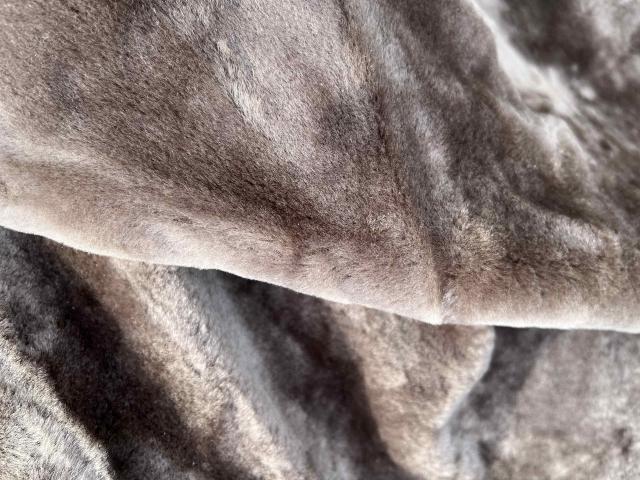 Pelle di shearling colore visone – H5 Pisa - AnnunciToday.it